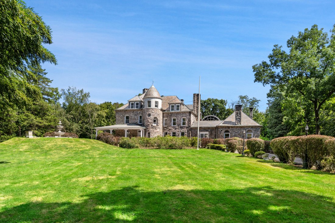 Iconic Estate Rich In History In Briarcliff Manor, New York, United ...