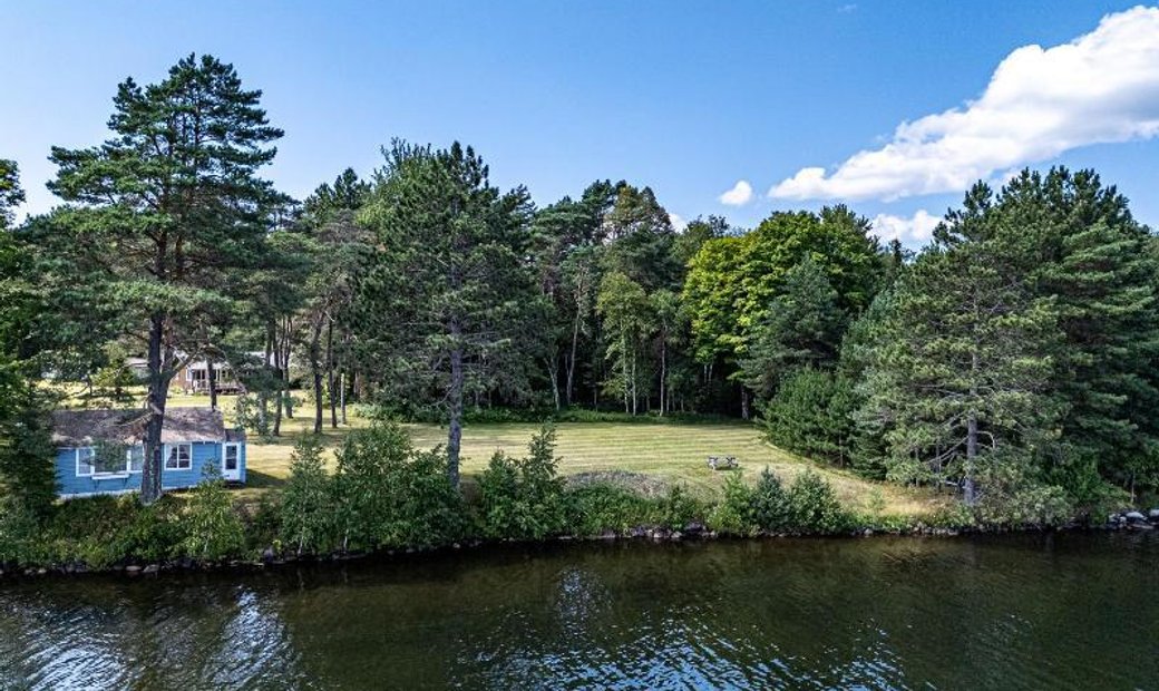 Gorgeous Wooded Lakeshore Property In Winchester, Wisconsin, United ...