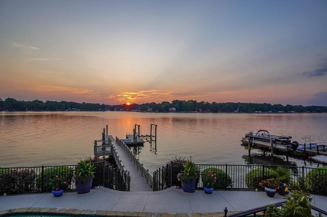 3507 Governors Island Drive In Denver, North Carolina, United States ...