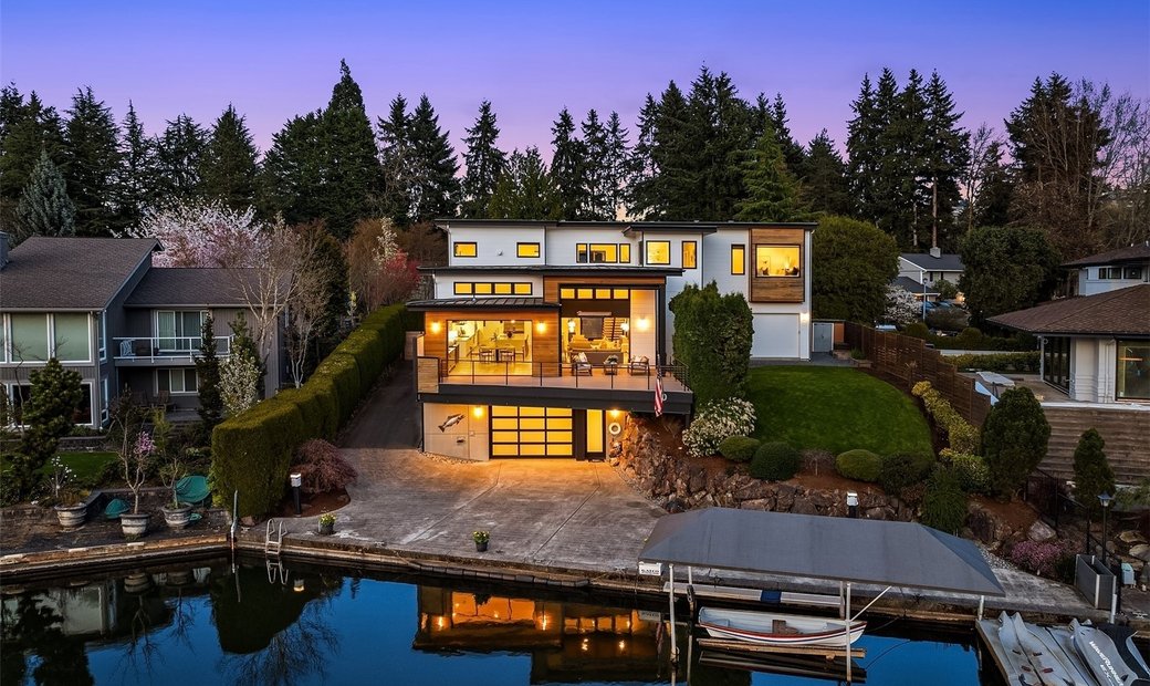 Immaculate Newer Waterfront Luxury Home In Bellevue, Washington, United ...