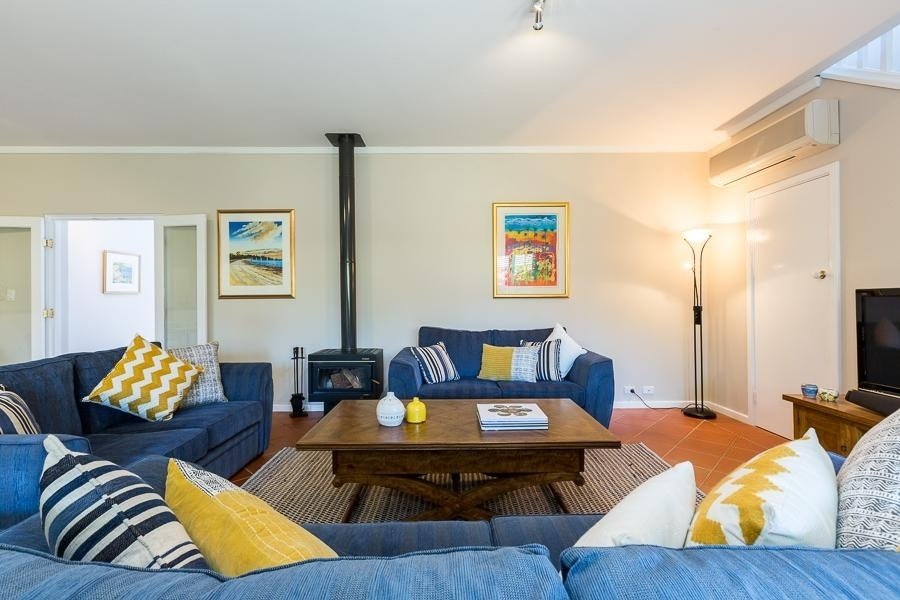 Lovely Home In The Perfect Nedlands In Nedlands, Western Australia ...