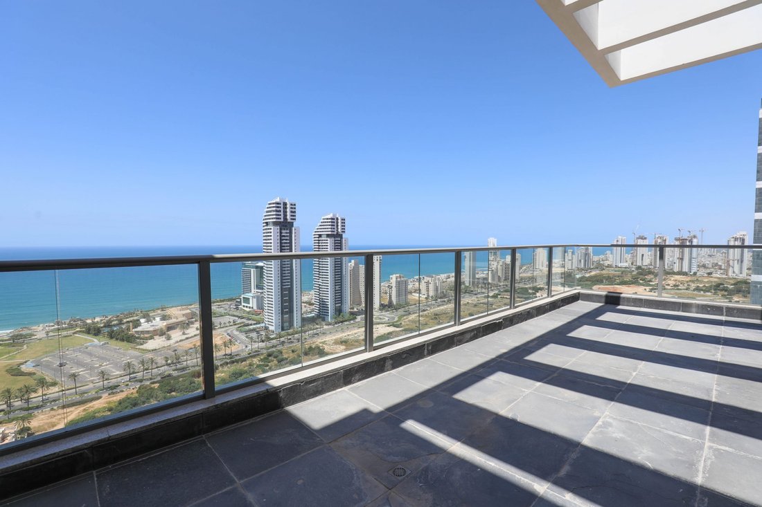 Netanya Apartment In Netanya, Center District, Israel For Sale (14608047)