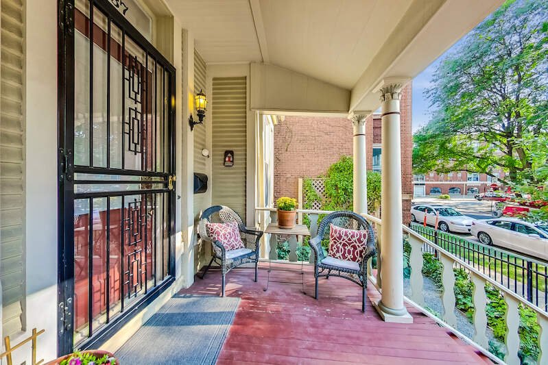 Fully Updated Circa 1888 Victorian Home In Chicago, Illinois, United ...