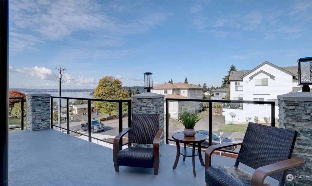 New Luxury Modern Home In Lower In Newcastle, Washington, United States ...