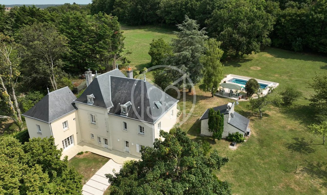 Character House With Nearly 2 In Châtellerault, Nouvelle Aquitaine ...