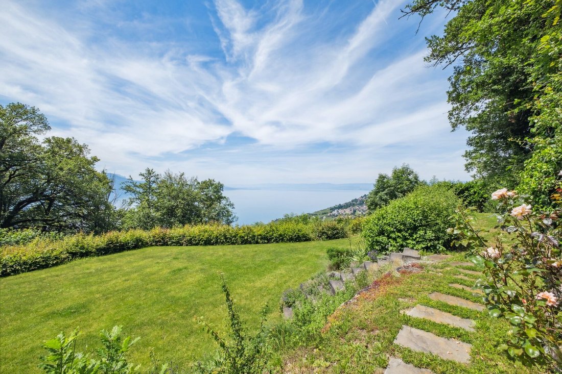 Charming Contemporary Villa With Panoramic View In Puidoux, Vaud ...