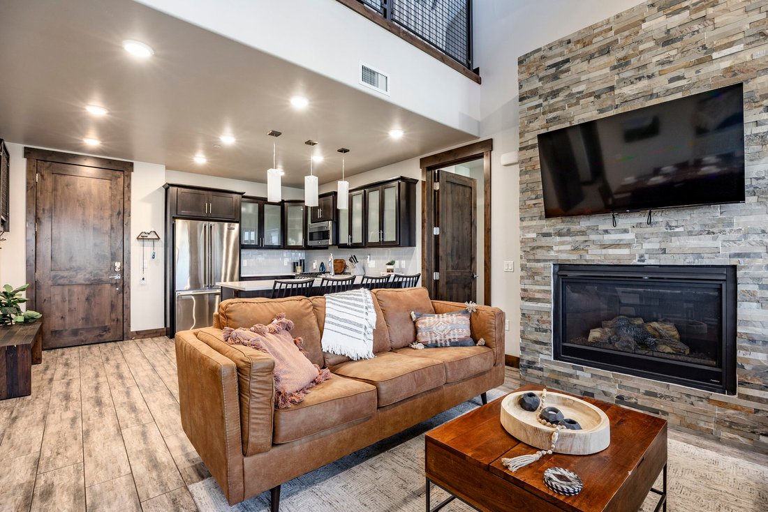Mountain Modern Penthouse: Two Bedroom + Loft In Park City, Utah ...