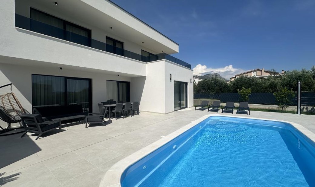 Villa For Sale In Kastel Stari, In Kaštel Stari, Split Dalmatia County ...