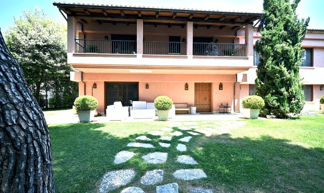 Exquisite 6 Bedroom Villa In The Heart Of Aristocratic Ekali, In Athens ...