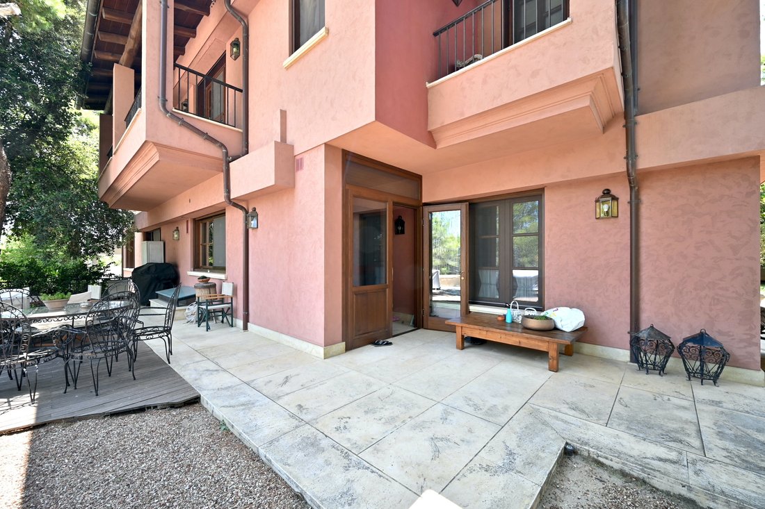 Exquisite 6 Bedroom Villa In The Heart Of Aristocratic Ekali, In Athens ...