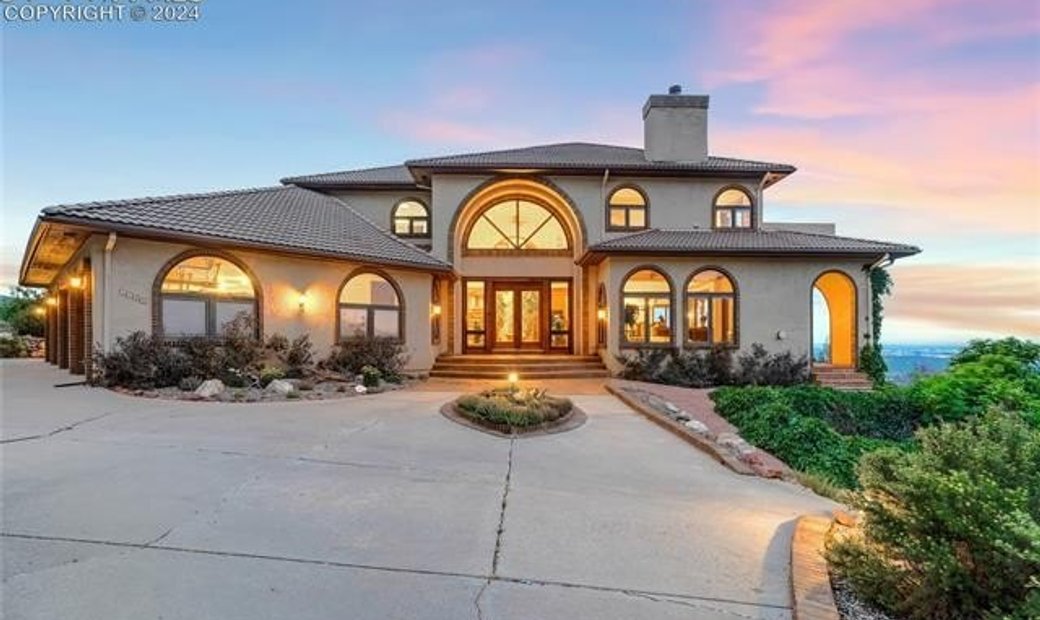 The Estate In The Sky At Cedar In Colorado Springs, Colorado, United ...