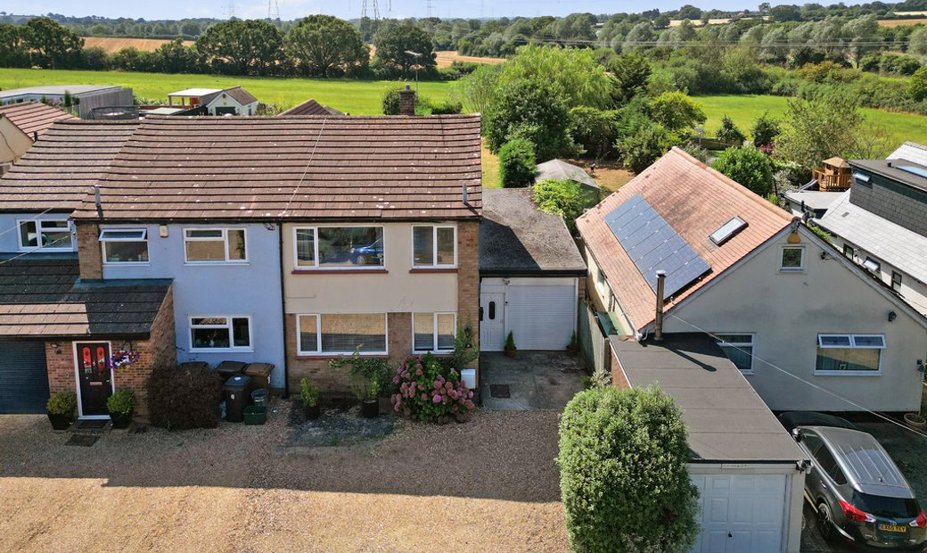 Extended, Two Reception Rooms, Ground In Howe Green, England, United ...