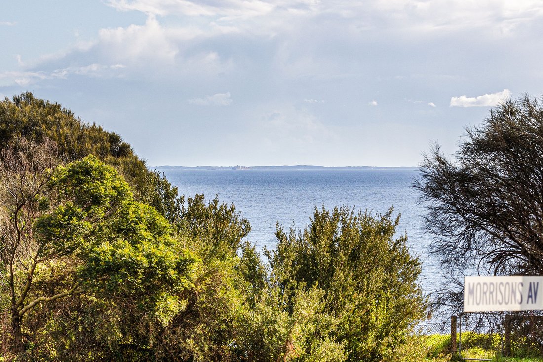 Sunsets And Style On The Beachfront In Mount Martha, Victoria ...