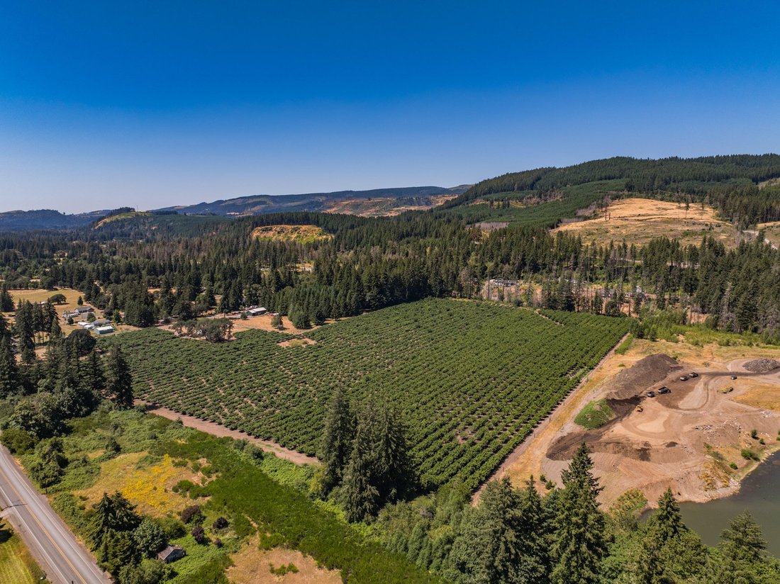 Farm And Agriculture Lyons In Lyons, Oregon, United States For Sale ...