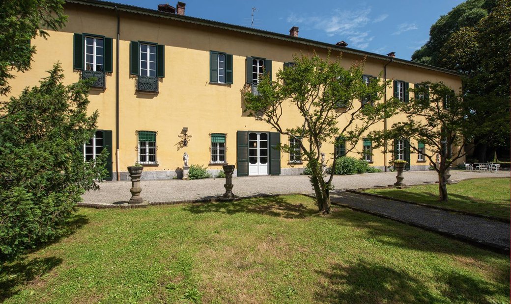 Prestigious Historic Mansion In Senago, Lombardy, Italy For Sale (14642624)