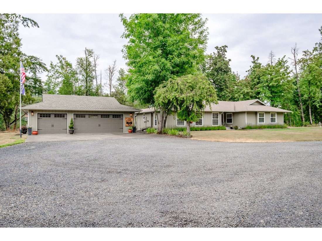 Residential Gates In Gates, Oregon, United States For Sale (14638998)