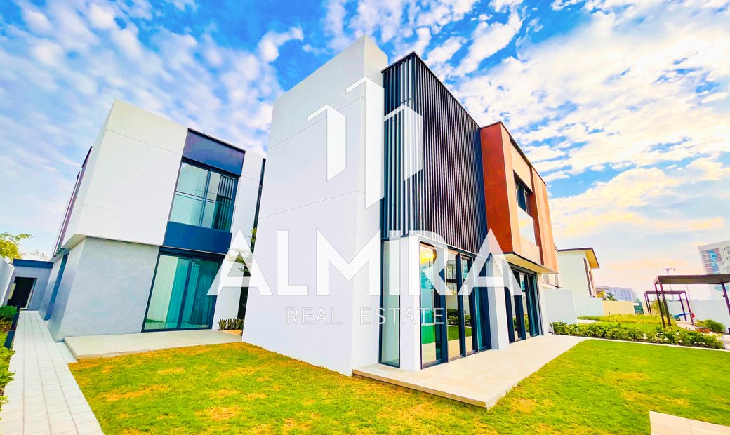 Single Row | High Ceiling +Pod | In Abu Dhabi, Abu Dhabi, United Arab ...