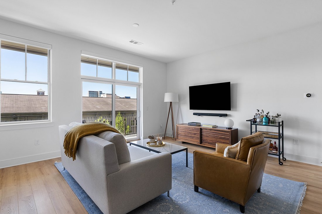Modern Highly Desirable Condo At The In Atlanta, Georgia, United States ...