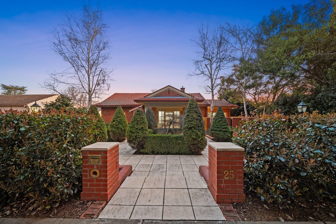Classic Beauty With Modern In Reid, Australian Capital Territory ...