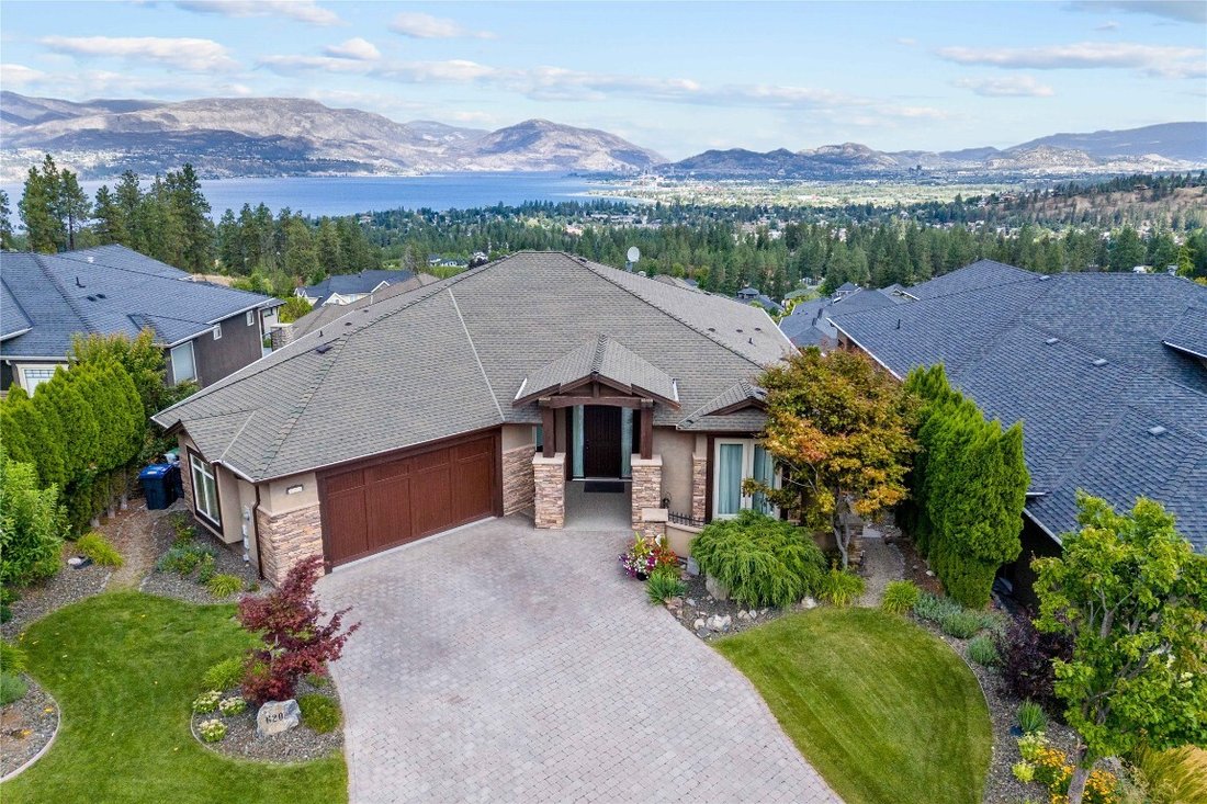 Luxury Family Home With Lake Views & Pool In Kelowna, British Columbia ...