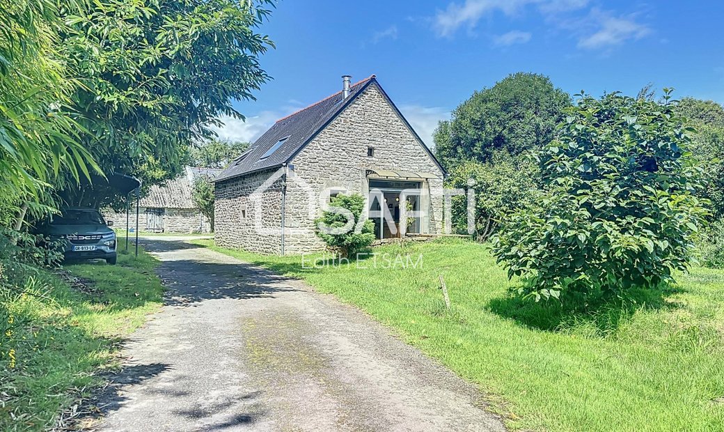 Longère 8 Pièces Avec Dépendances In Quimper, Brittany, France For Sale (14487565)