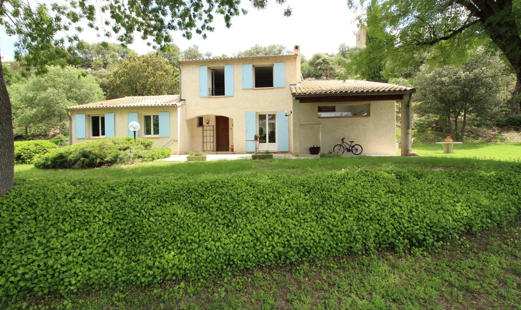 4 Bedroom Villa Plus 1 Office, In Jouques, Provence Alpes Côte D'azur ...
