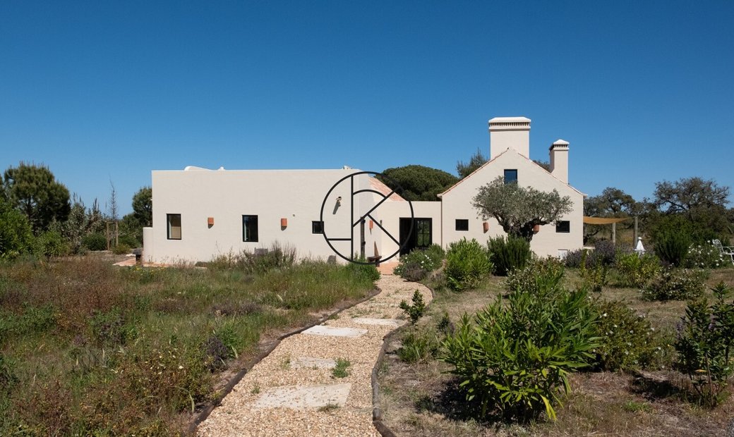 Traditional Alentejo House Surrounded By Nature In Melides, Setubal ...