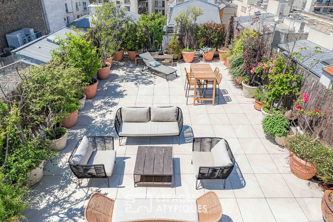 Penthouse With Large Terrace And Views Of Paris In Paris, île De France ...