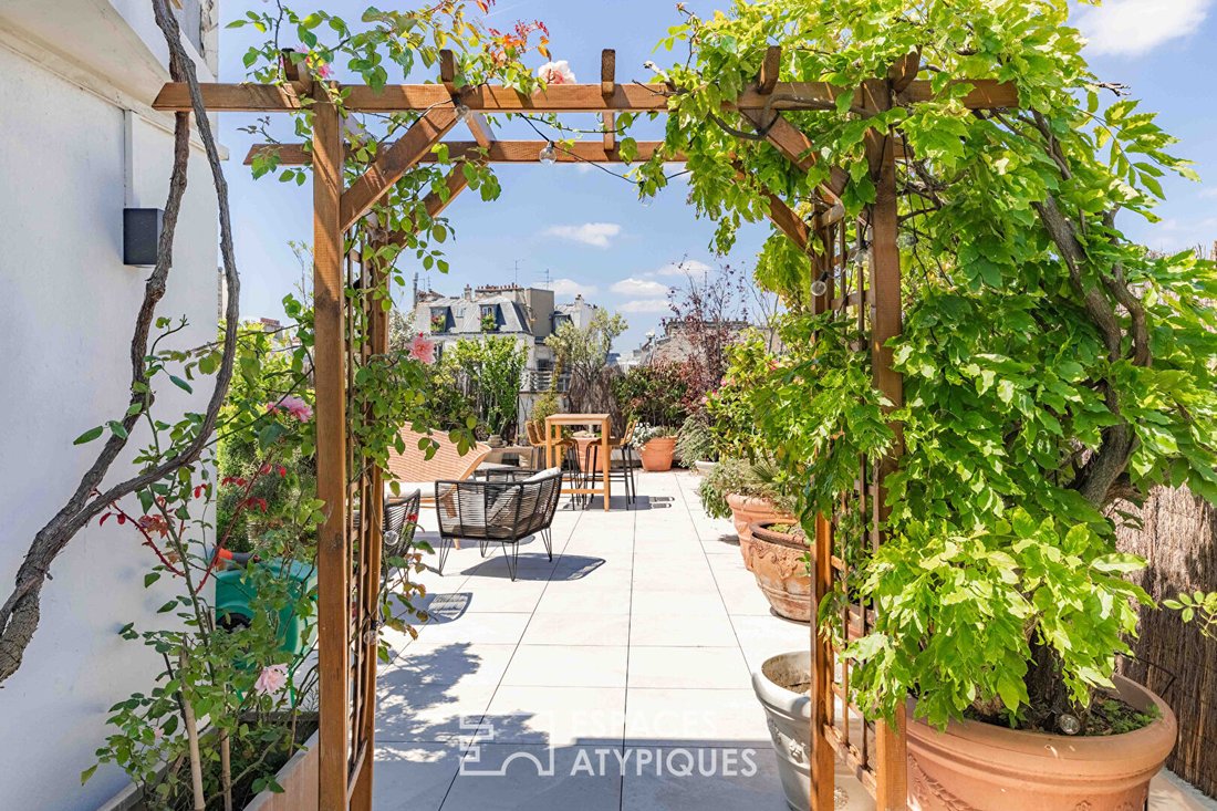 Penthouse With Large Terrace And Views Of Paris In Paris, île De France ...