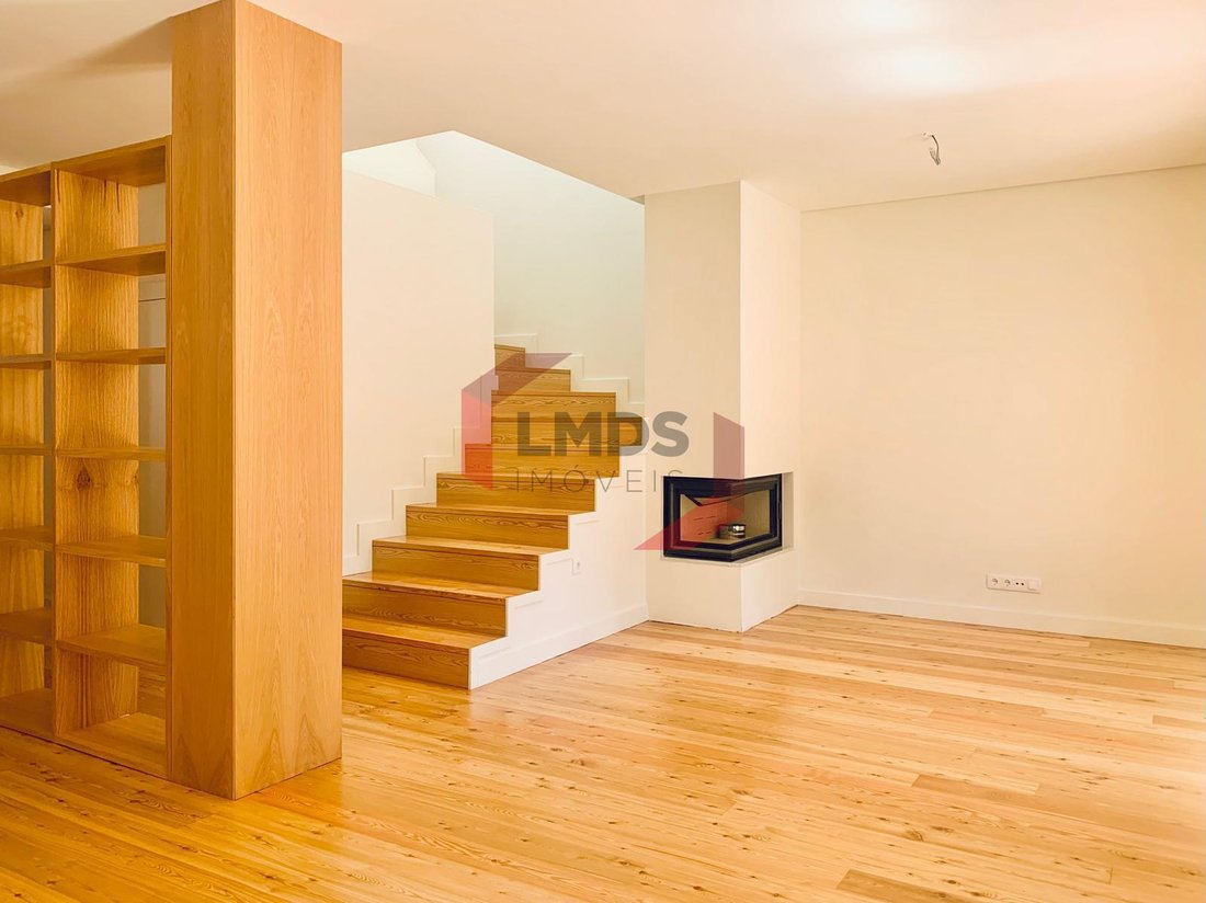 Porto Town House In Porto, Porto District, Portugal For Sale (14149913)