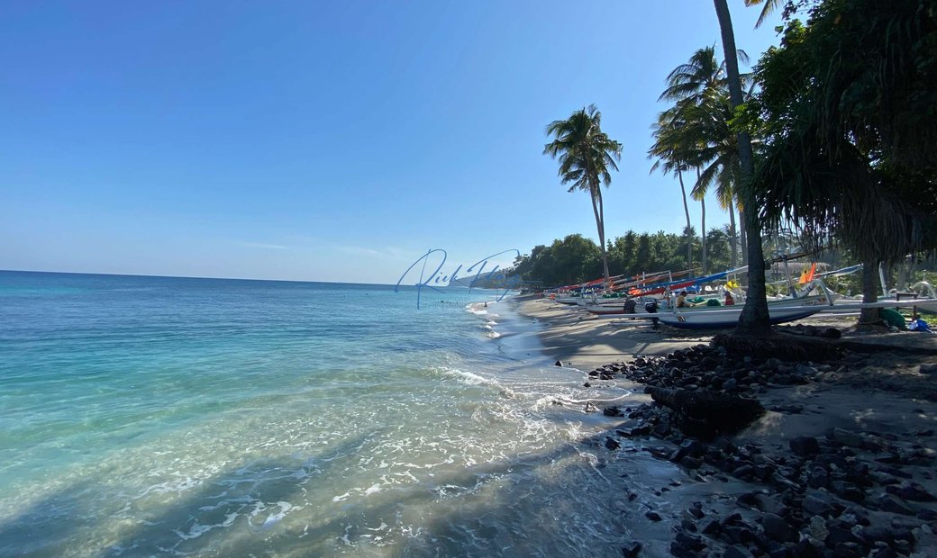 Beachfront Land For Sale In Senggigi In West Nusa Tenggara, Indonesia ...