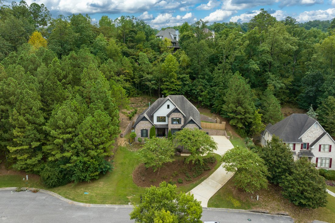 2402 Huntington Glen Drive In Homewood, Alabama, United States For Sale ...