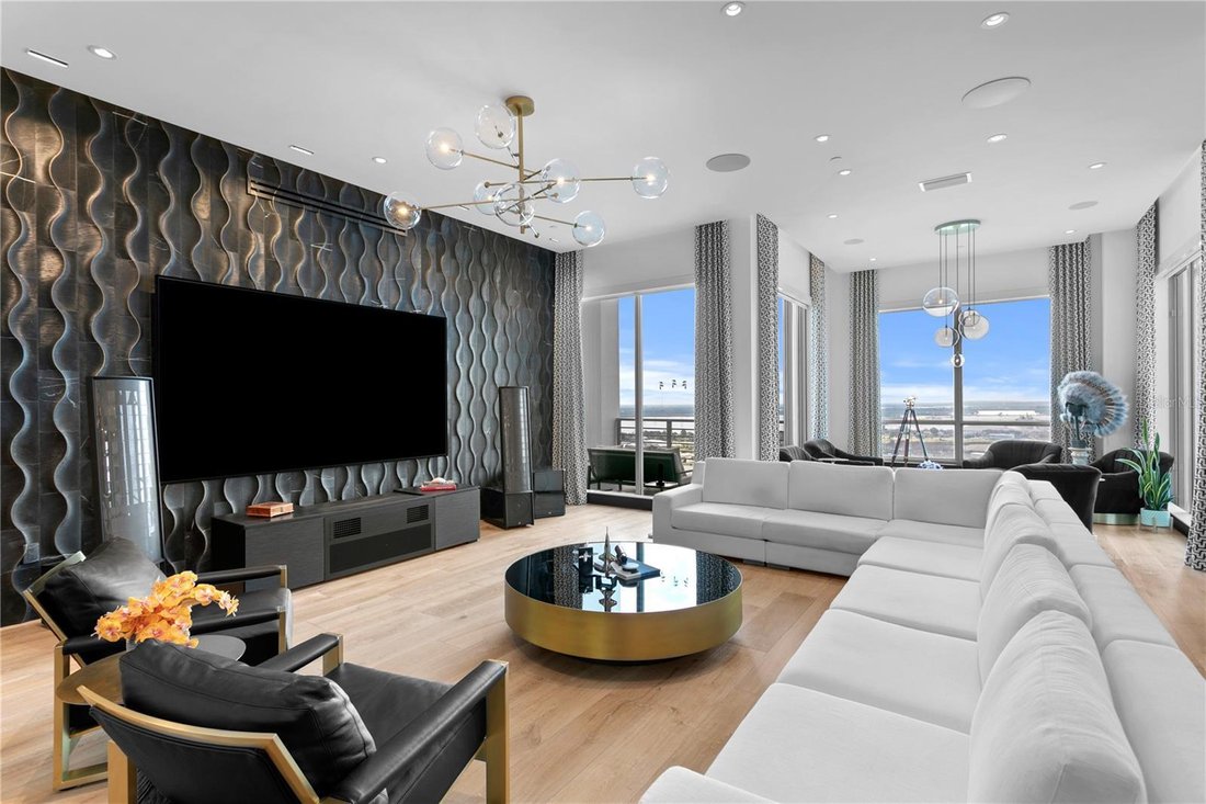 Penthouse In Prestigious Towers Of Channelside In Tampa, Florida ...
