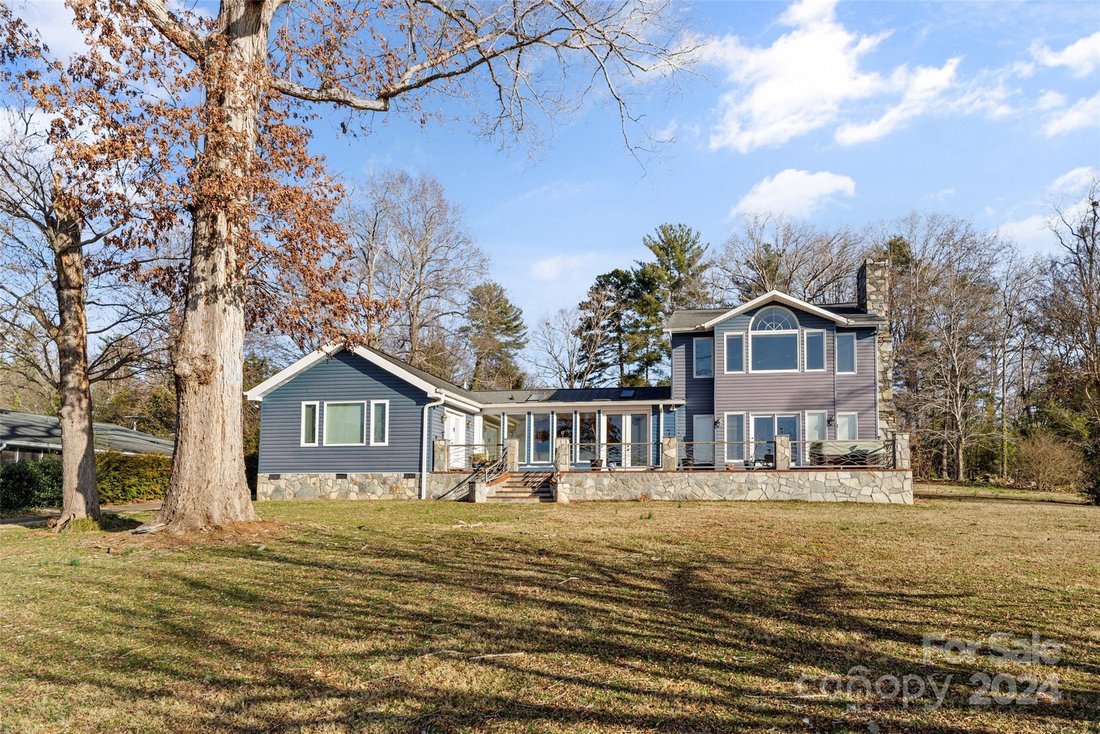 Stunning Waterfront Home On Lake James, In Nebo, North Carolina, United ...