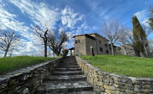 Luxury homes for sale in Comando, Tuscany, Italy | JamesEdition