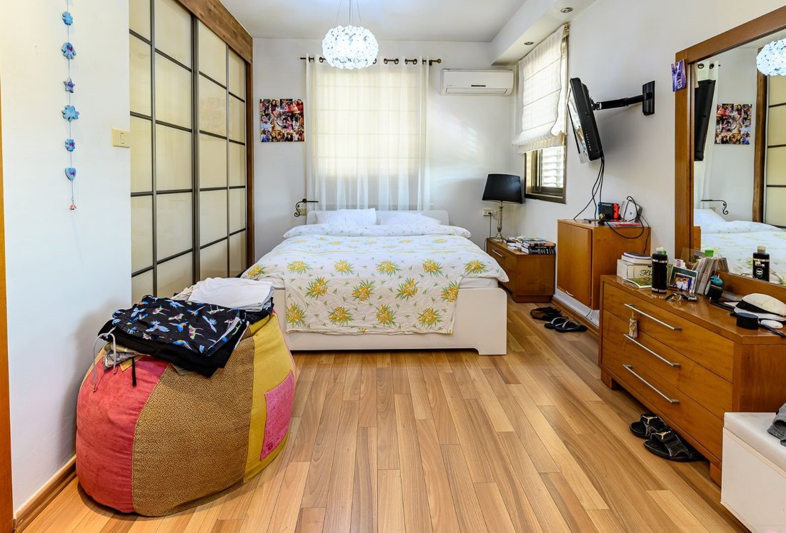 4 Storey Terraced Houses With A Guest In Netanya, Center District ...