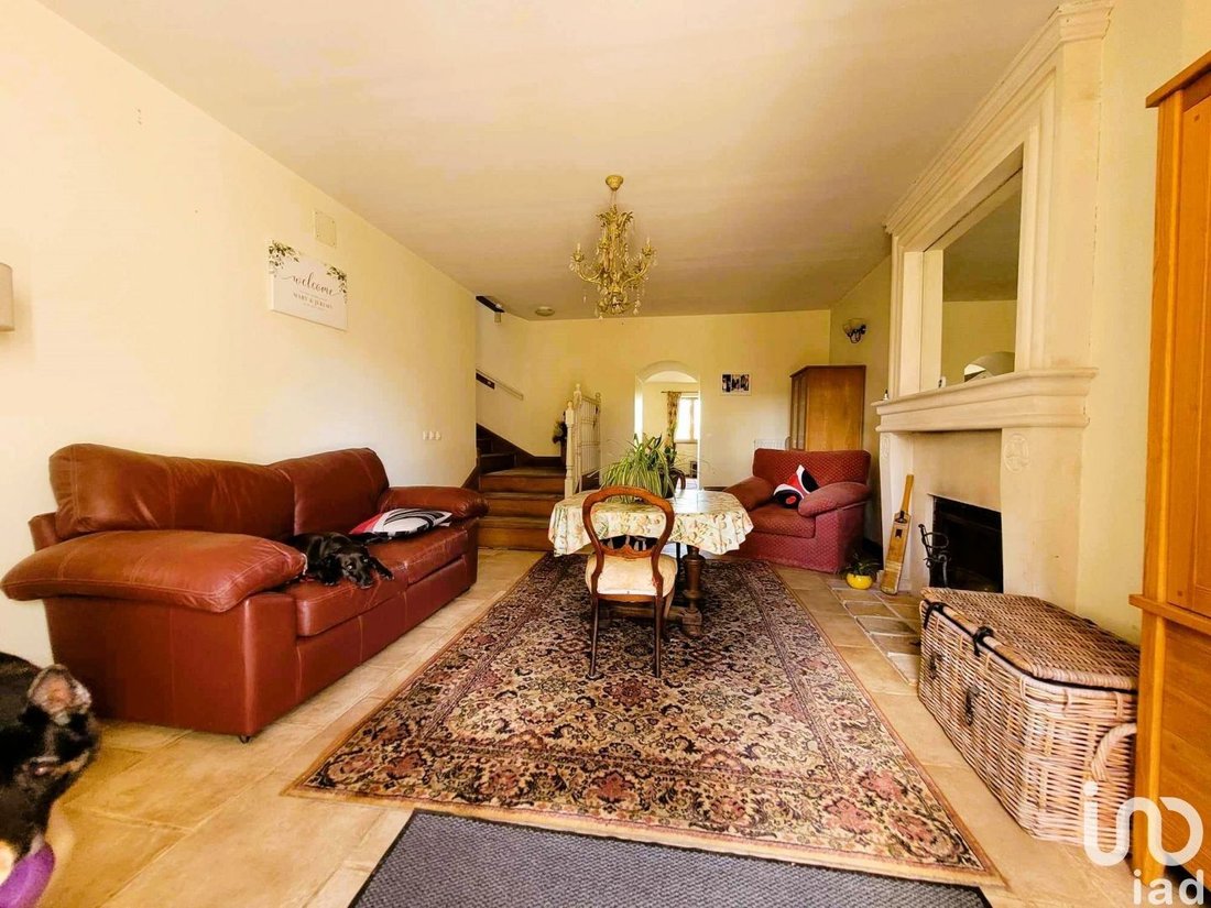 Vente Maison/Villa 8 In Saint Bonnet Sur Gironde, Nouvelle Aquitaine ...