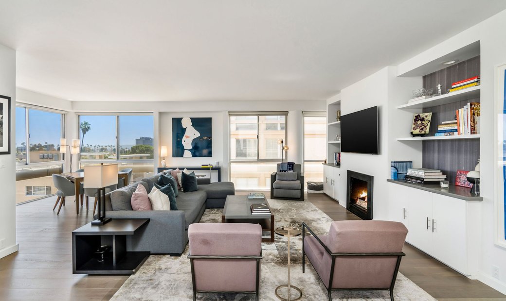 Renovated Maple Towers Condo In Beverly Hills, California, United ...