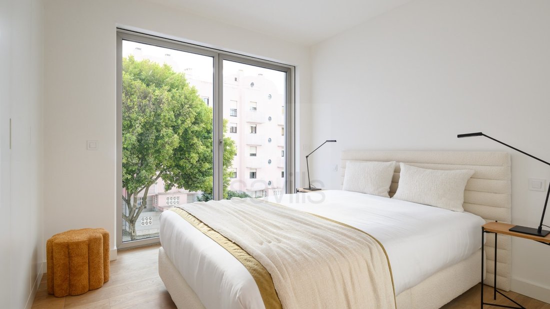 2 Bedroom Apartment In Lisbon, Lisbon, Portugal For Sale (14693281)