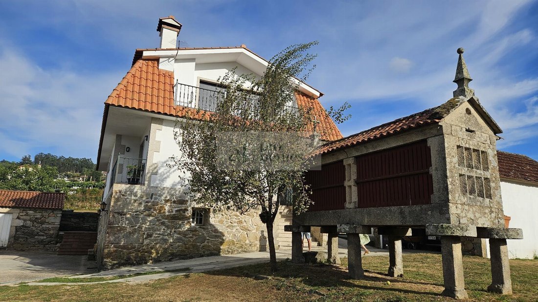 Chalet Redondela Spain In Redondela, Galicia, Spain For Sale (14683436)