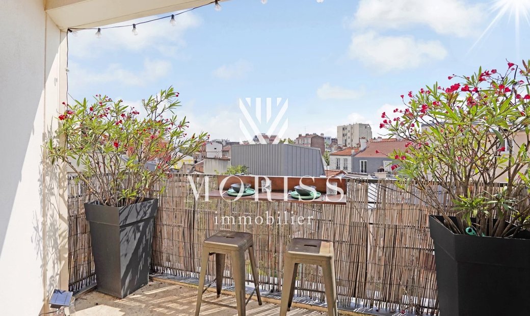 Paris 18ème Apartment In Paris, île De France, France For Sale (14686546)