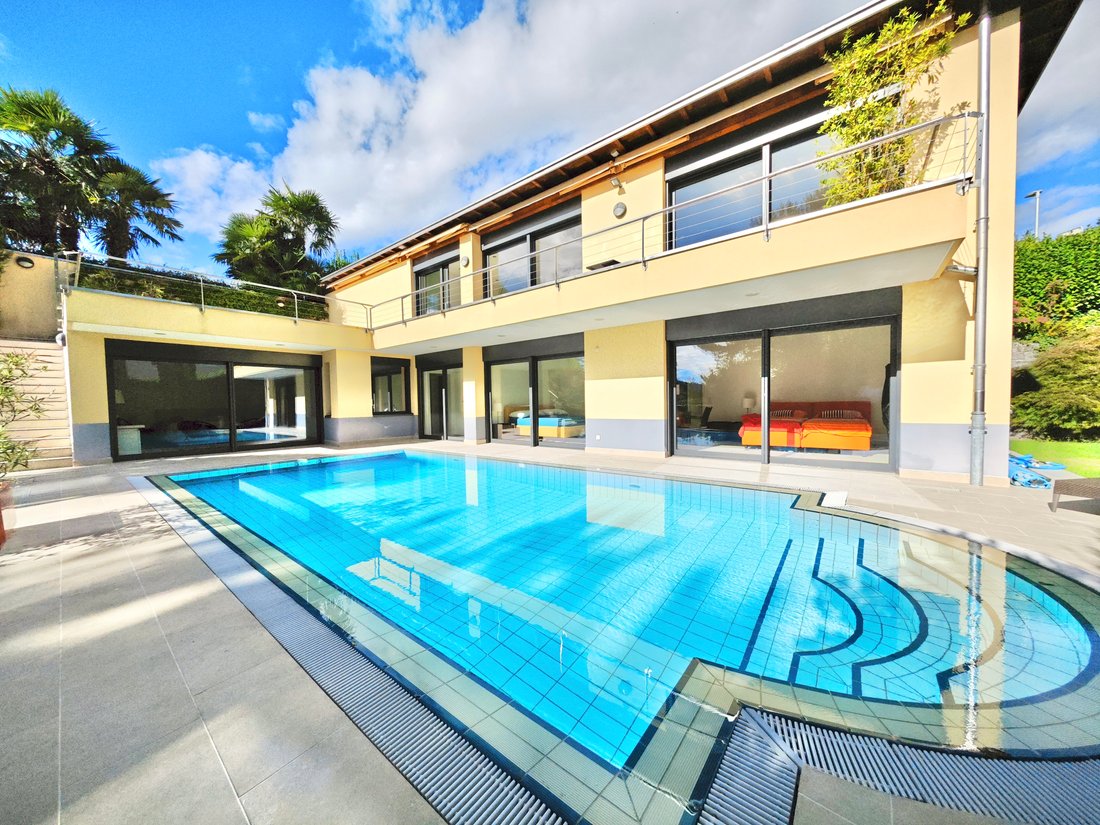 Lugano: Villa With Pool, Garden And Private In Lugano, Ticino ...