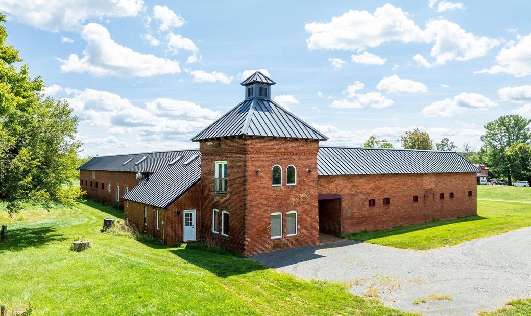 Truly Unique Converted Stable Building In Leesburg, Virginia, United ...