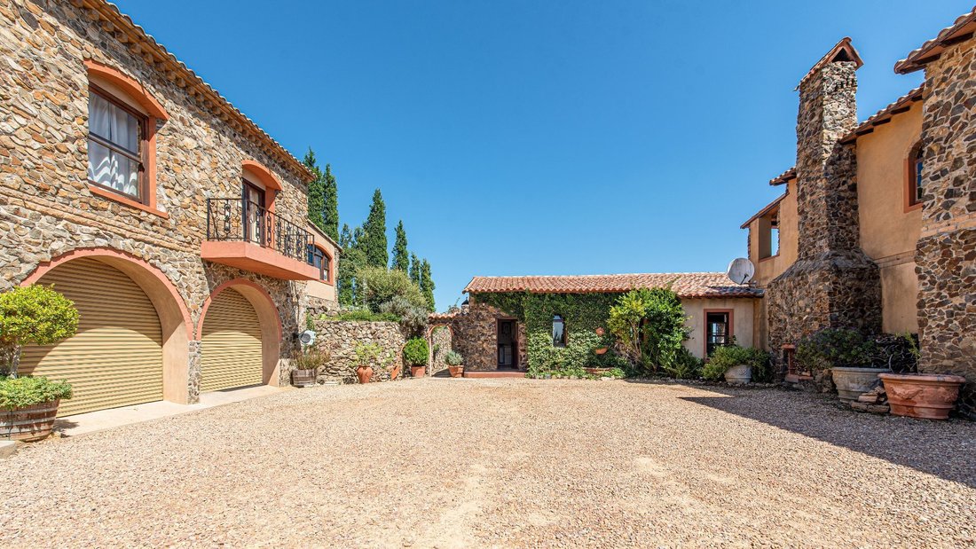 Tuscan Charm With Endless Lifestyle In Stellenbosch, Western Cape ...