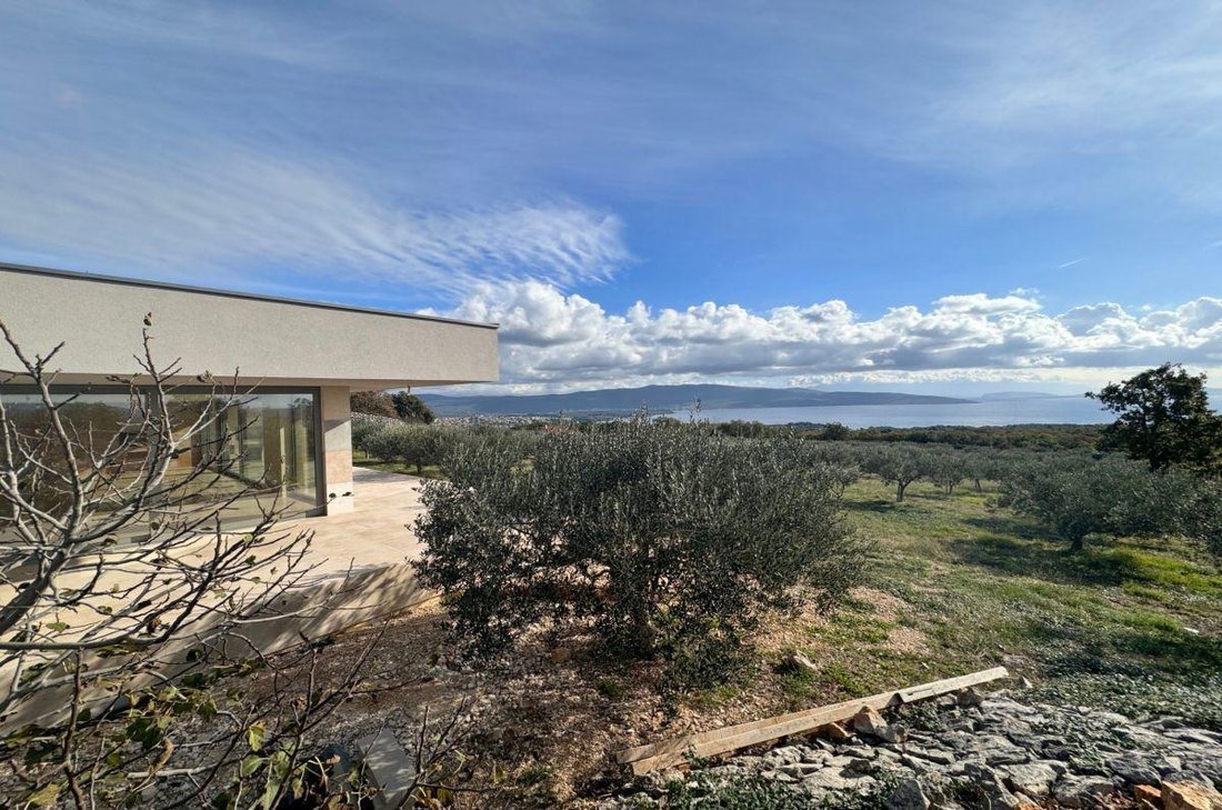 Villa For Sale In Krk In Cedar Hill, Primorje Gorski Kotar County ...