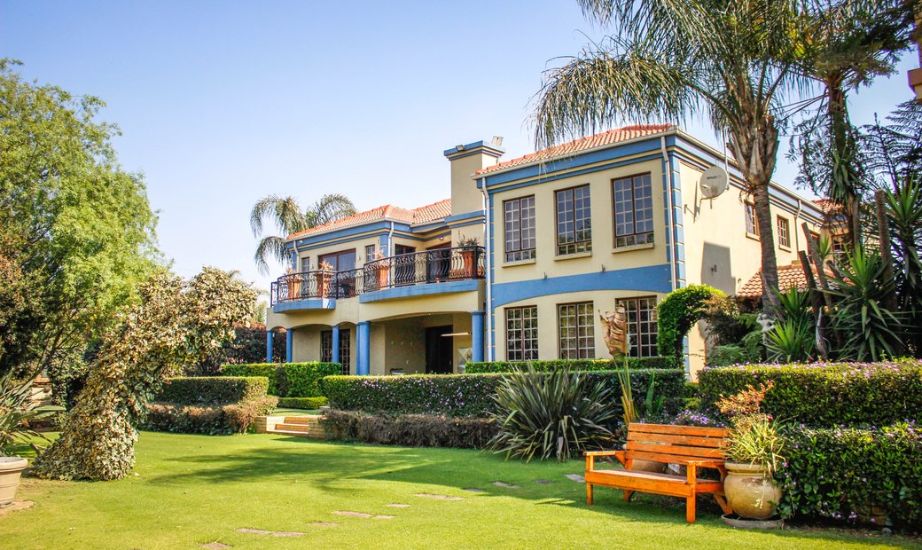 Exquisite Luxury Mini Estate – 3 Grand In Middelburg, Mpumalanga, South ...