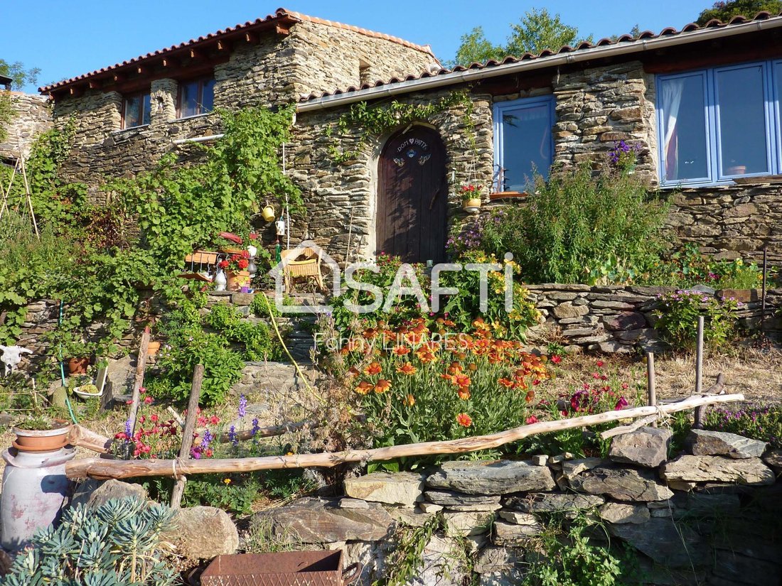 Hameau De 5 Maisons Avec Vue Exceptionnelle In Ria Sirach, Occitanie ...