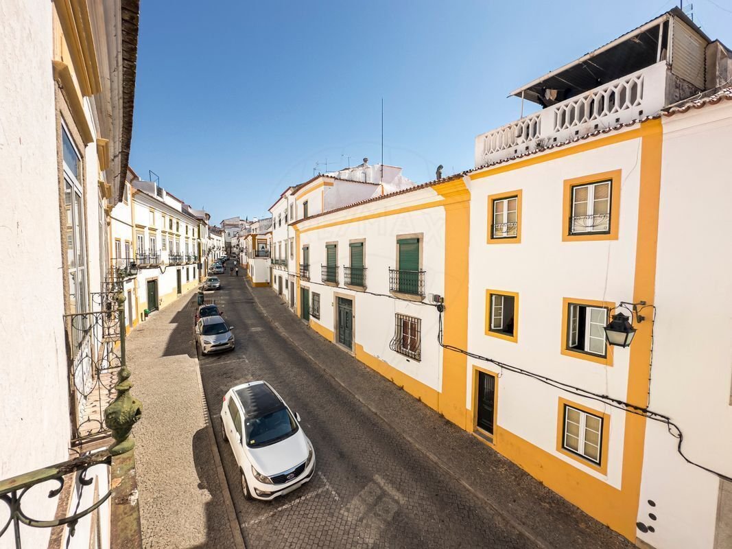 Building For Sale In évora (São Mamede, Sé, In Evora, évora District ...