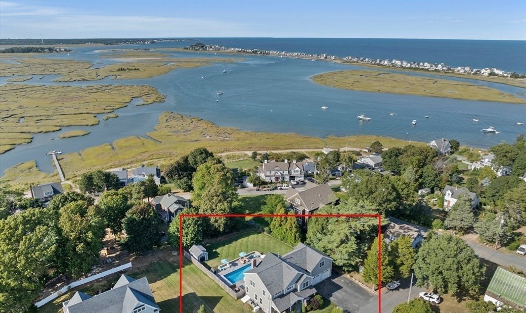 Beautiful Four Bedroom Colonial In Marshfield, Massachusetts, United ...