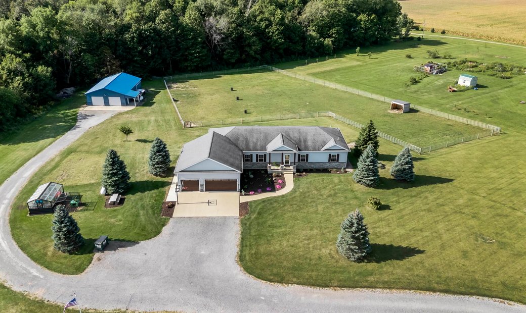 5 Bedrooms Single Family Detached In Larwill, Indiana, United States ...